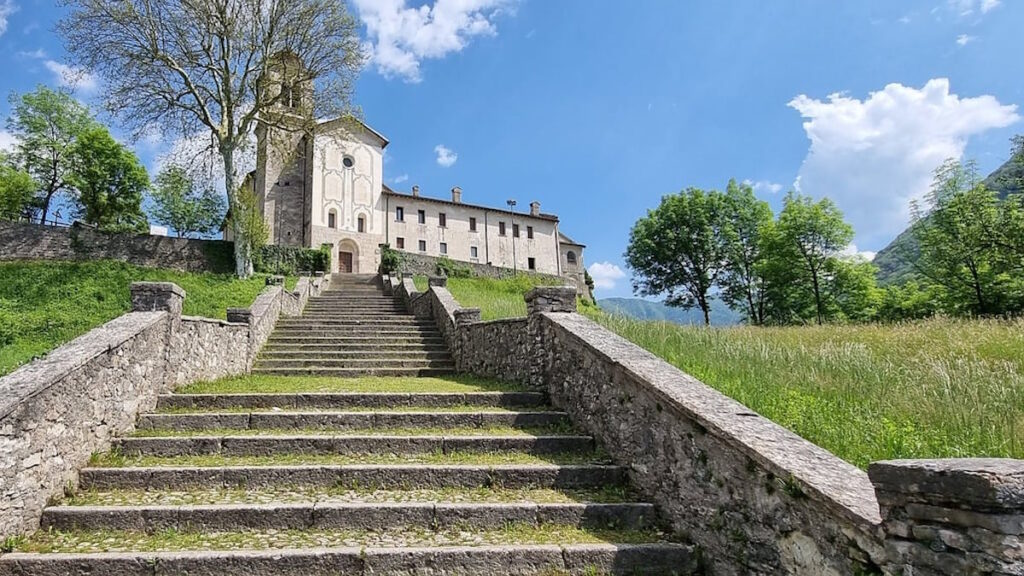 New week-long hiking trail opens in northern Italy | Walking Post